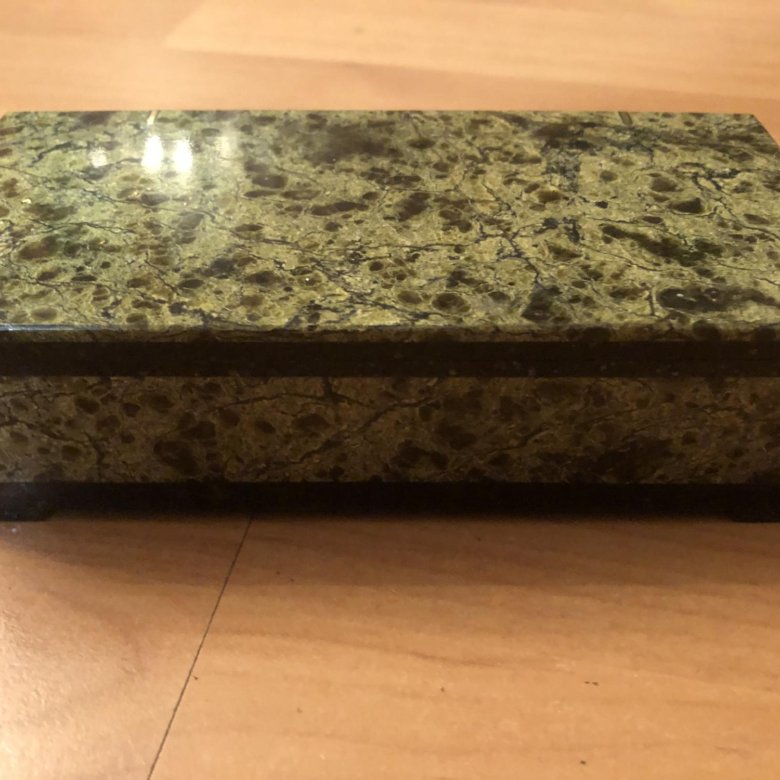 Шкатулка из камня змеевик – купить в Москве, цена 2 500 руб., дата ...