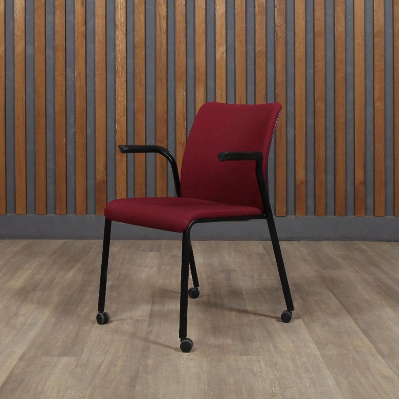 Переговорное кресло в офис Steelcase 32 SECONDS – купить в Москве, цена ...