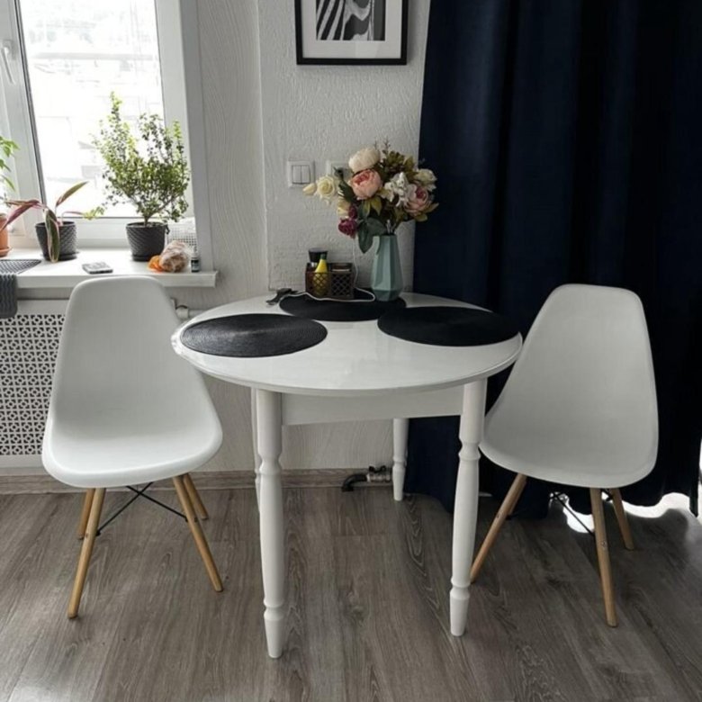 Новый стол и стулья – купить в Красноярске, цена 7 000 руб., продано 27 ...