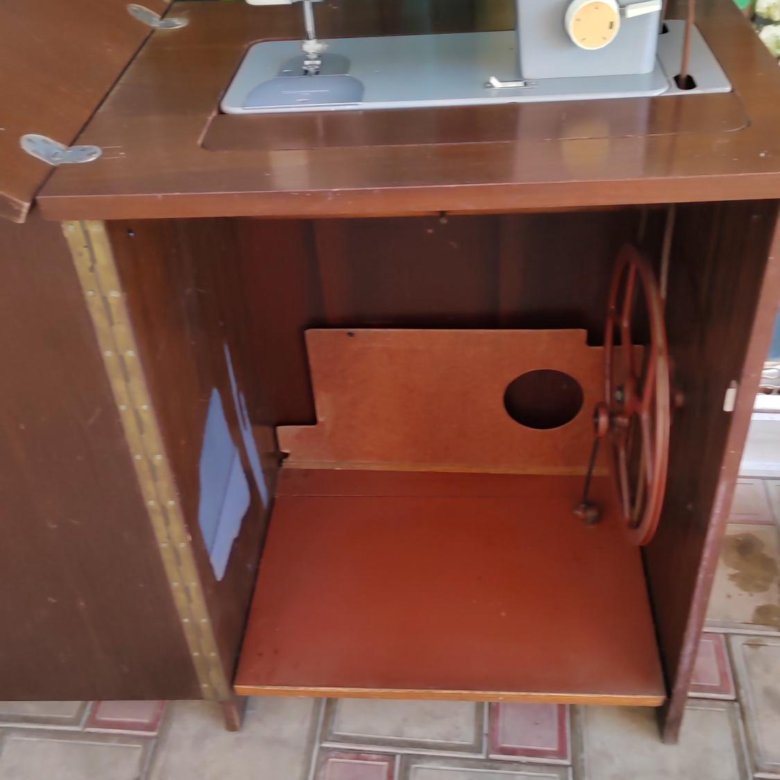 Швейные машинки – купить в Краснодаре, цена 4 500 руб., истекает завтра ...