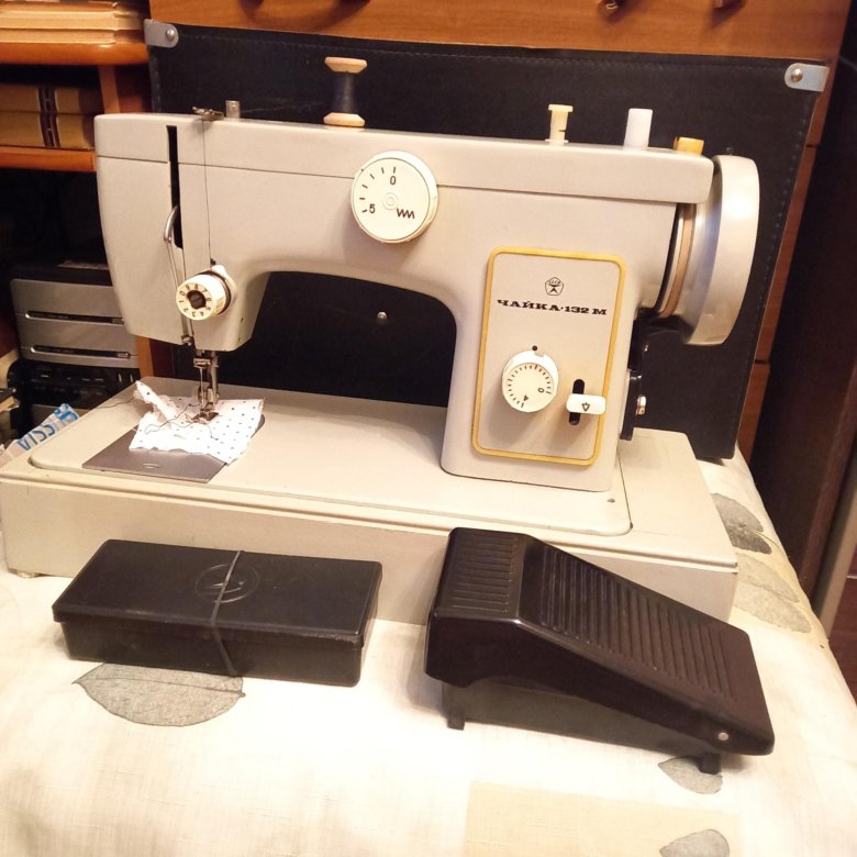 Швейная электр.машина Чайка 132 М. – купить в Москве, цена 4 200 руб ...