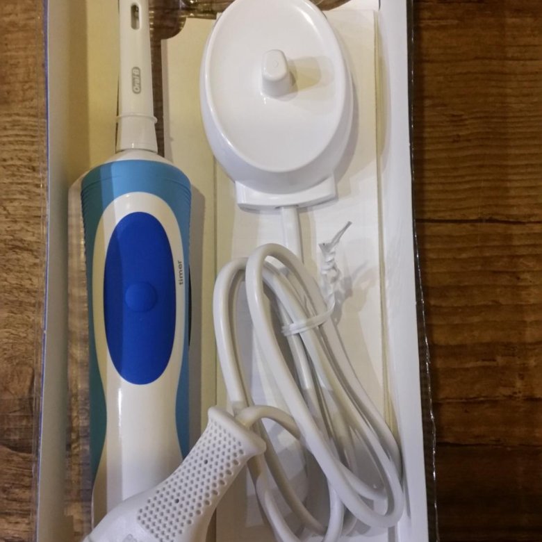 Электрическая зубная щетка Oral-B Vitality – купить в Москве, цена 2 ...