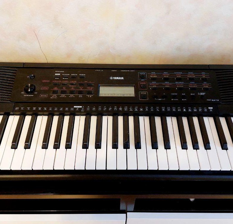 Синтезатор Yamaha psr-e273 – купить в Москве, цена 15 000 руб., дата ...