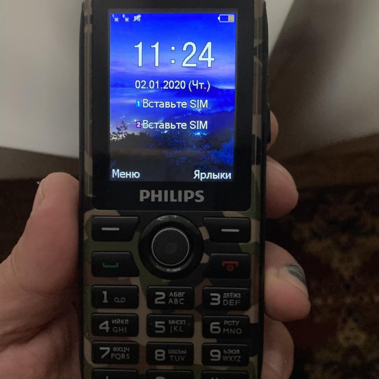 Кнопочный телефон Philips xenium e218 – купить в Красноярске, цена 1 500 руб., дата размещения ...