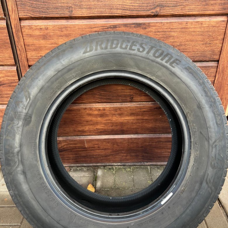 Bridgestone Alenza 001 215/65 R16 98H – купить в Москве, цена 7 000 руб., дата размещения: 21.04 ...